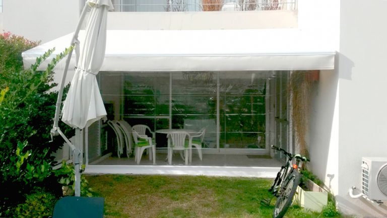 Toldo Vertical enrollable c/ brazos balcón - | Lookea